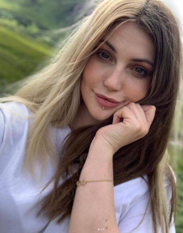 Las 17 mejores chicas streamers de Twitch más vistas de 2026